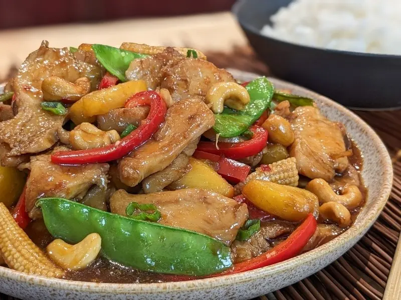Stir-Fried Chicken with Pineapple